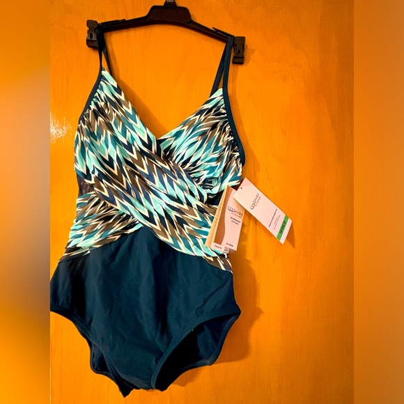 Coco Reef | Swim | Coco Reef Shapemaker One Piece Swimsuit | Poshmark
